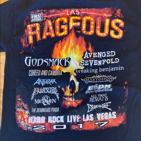 Gildan | Shirts | Las Rageous Concert Shirt | Poshmark